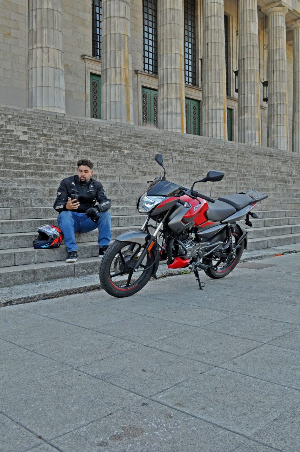 Rouser LS125 – Bajaj